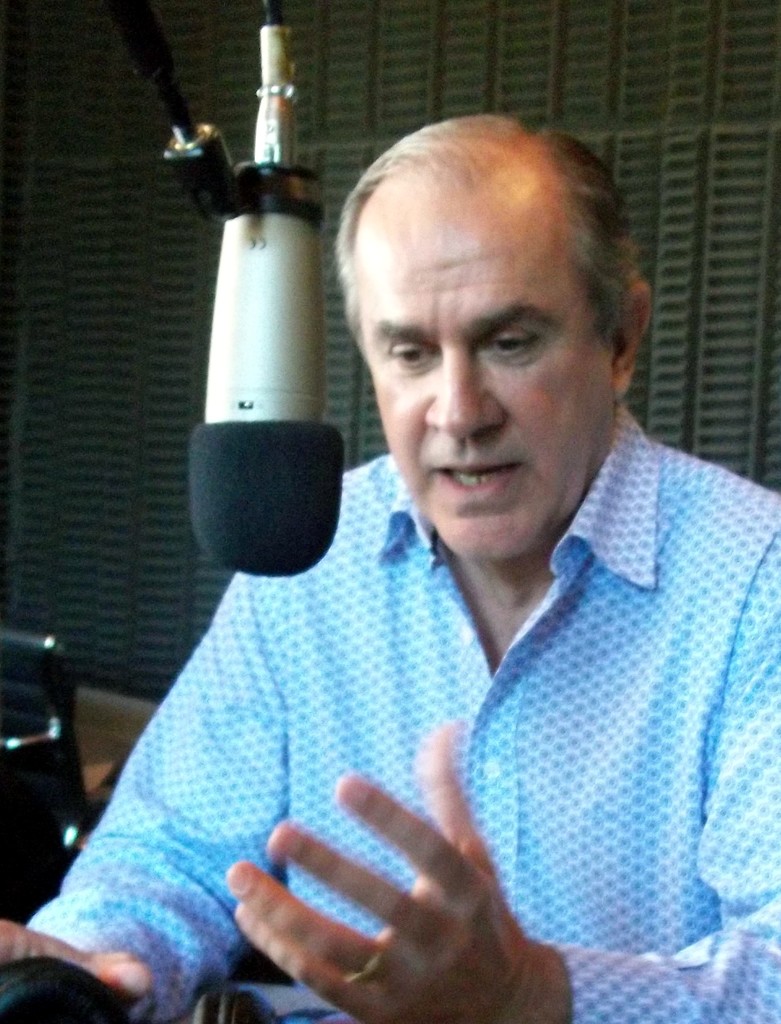 Nikisch reitera que no descarta ser precandidato a gobernador